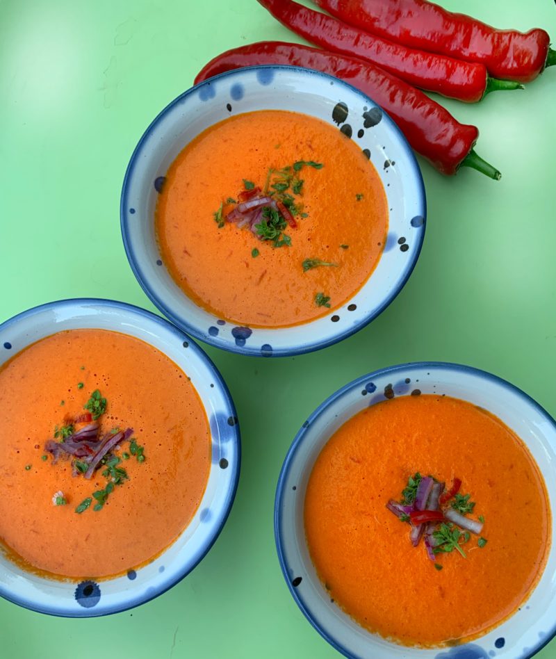 Velouté aux poivrons rouges relevé d'oignons rouges- Cooking Out