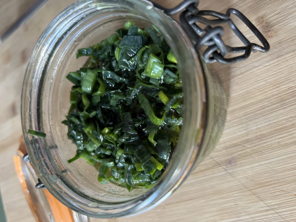 Condiment au vert de poireaux à la japonaise - Cookingout